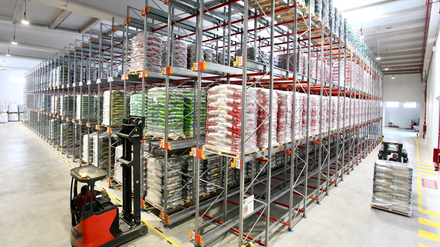 What Is FIFO? Definition, Examples, and Benefits in Warehousing